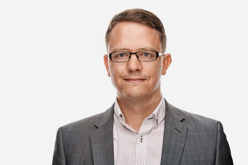 Über Uns - asymmetrical value